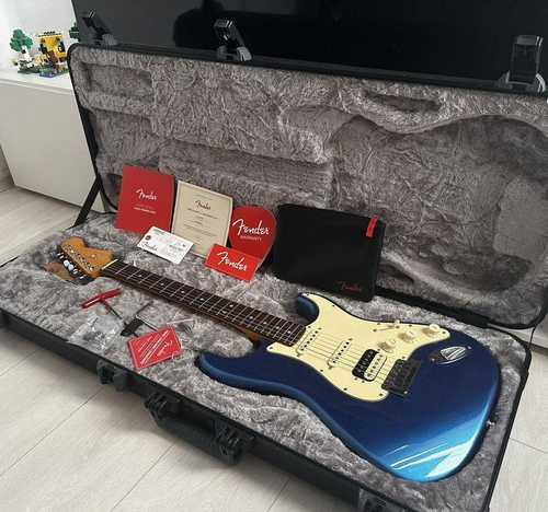 Fender American Ultra Stratocaster Cobra Blue