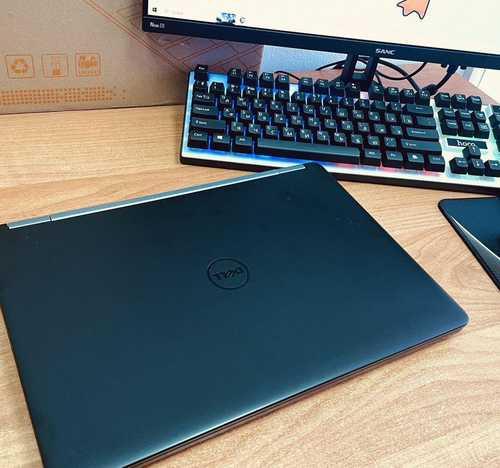 Ноутбук Dell E5470