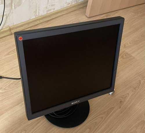 Монитор Sony SDM-S95DRB 19" LCD Computer Display