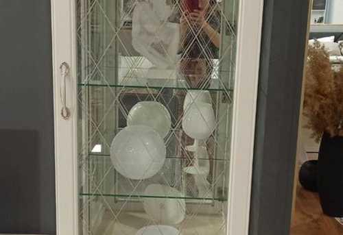 Стеклянный шкаф витрина