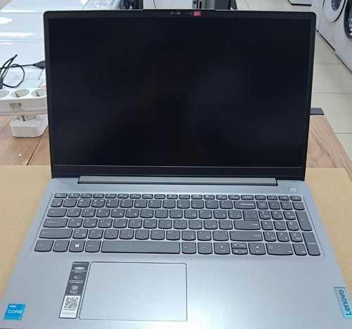 15.6" Ноутбук Lenovo i3-1215U IPS