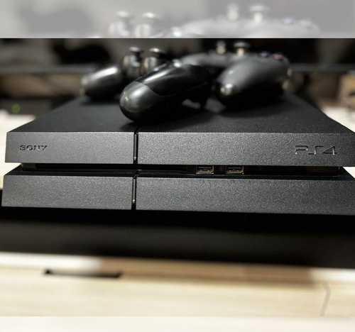 Sony PlayStation 4, 500 гб, 2 геймпада