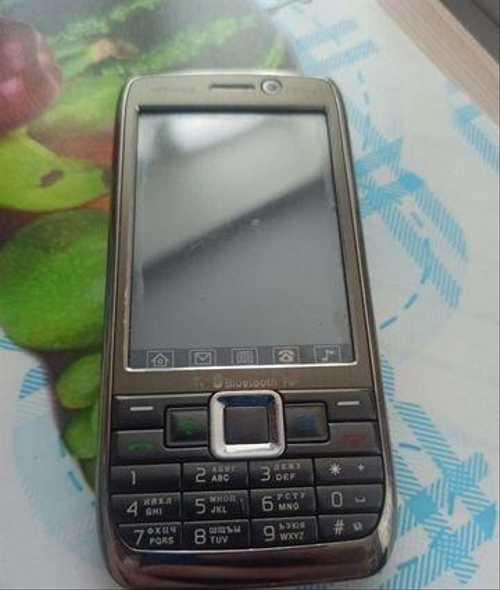 Телефон Nokia E71+