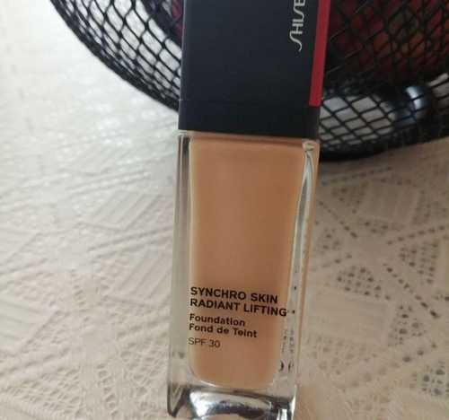 Тональный крем shiseido