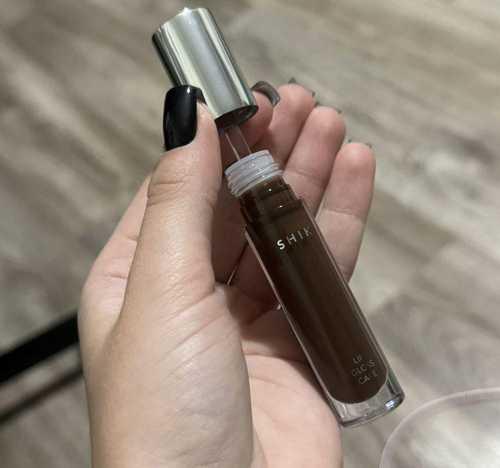 Блеск для губ shik intense 08