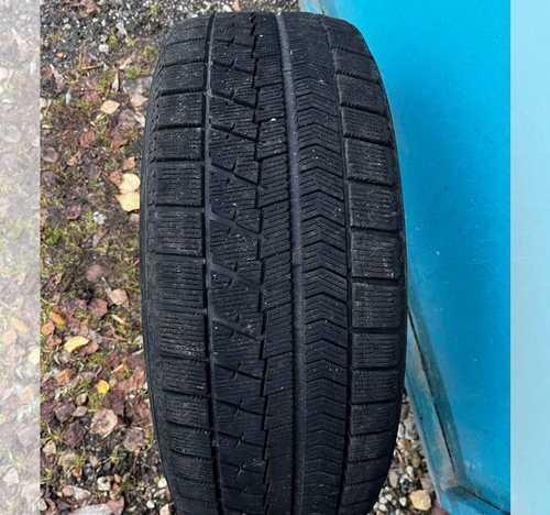 Bridgestone Blizzak VRX R16