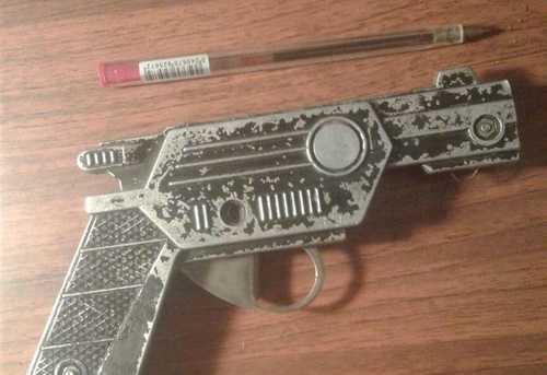 Зажигалка пистолет СССР