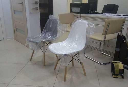 Модные стулья eames