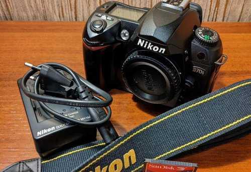 Зеркальный фотоаппарат Nikon d70s. 22К
