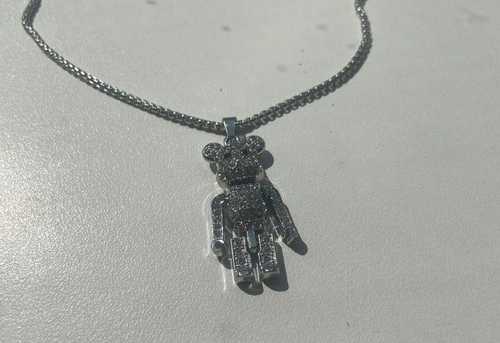 Подвеска kaws