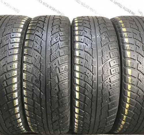 Kumho I'Zen KW15 235/65 R17 N