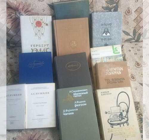 Продам книги