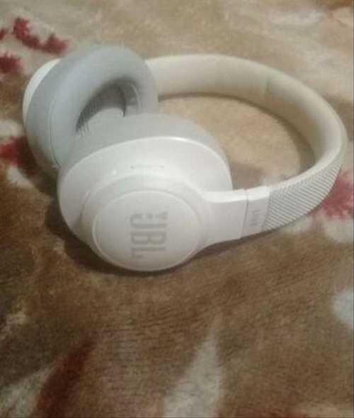 Безпроводные наушники Jbl