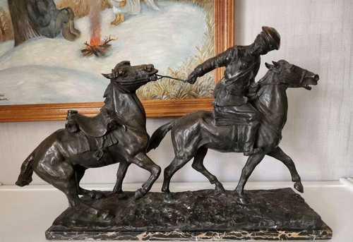 Старинная скульптура лошади кони бронза