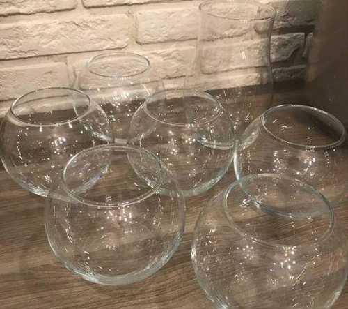 Круглые стеклянные вазы