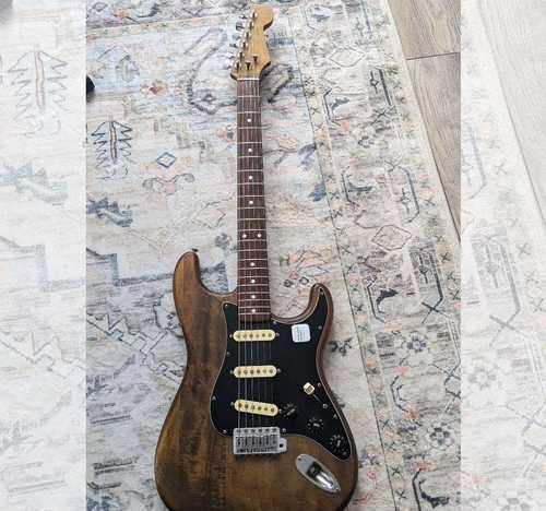 Электрогитара fender squier stratocaster mij