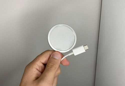 Беспроводная зарядка на iPhone magsafe