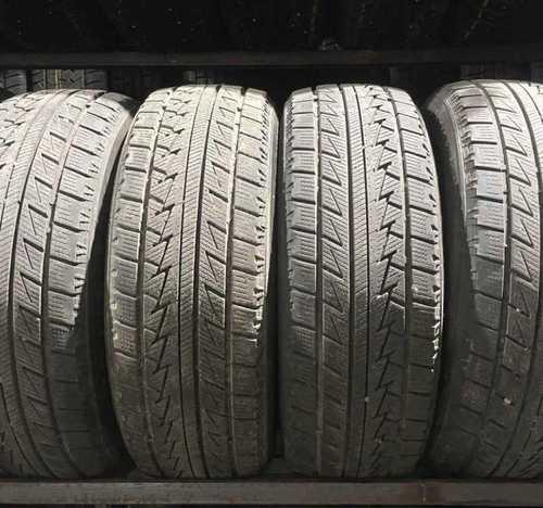 Roadmarch Snowrover 966 205/60 R16 92M