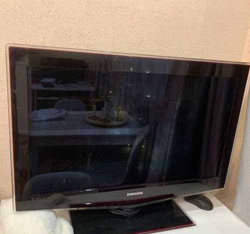 Телевизор Samsung LE32B653T5W