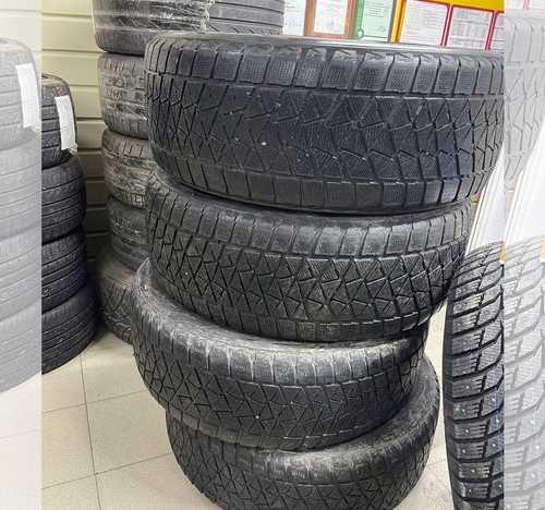 Bridgestone Blizzak DM-V2 275/50 R22 111T