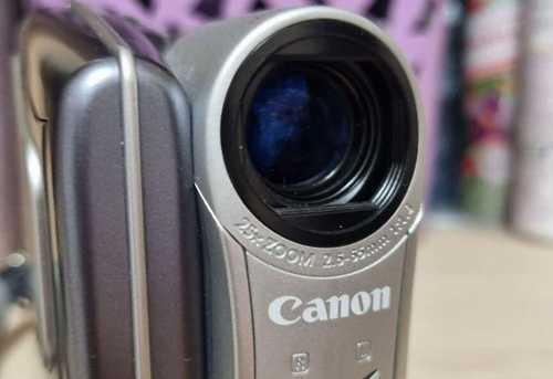 Видеокамера Canon DC 100