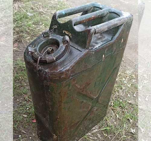 Канистра. Ретро