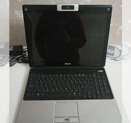 Ноутбук asus m51tr