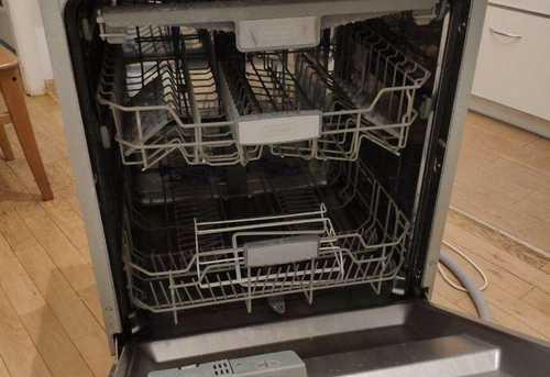 Встраиваемая посудомоечная машина DeLonghi DDW06F