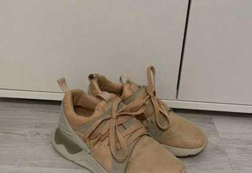 Кроссовки женские Asics 37
