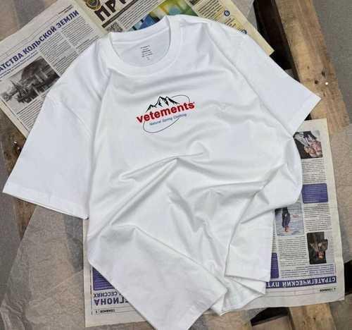 Футболка vetements island