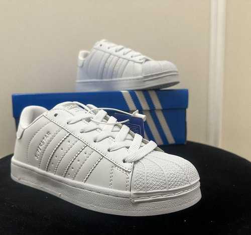 Adidas superstar