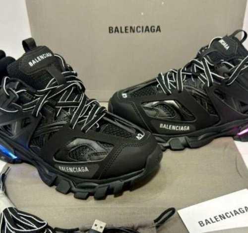 Эксклюзивные кроссовки Balenciaga Track 1 LED