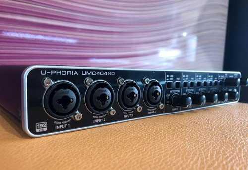 Звуковая карта Behringer UMC404HD