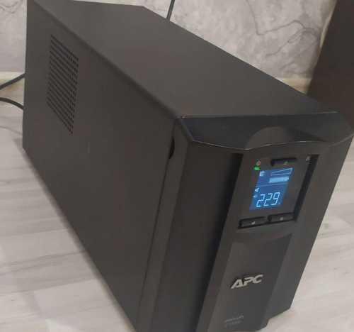 Ибп APC SMART ups 1500