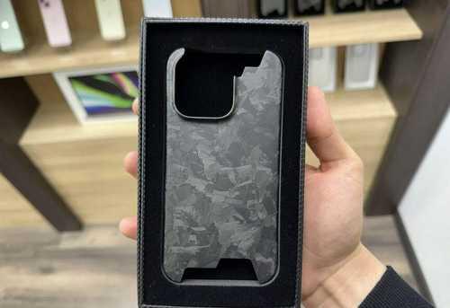 Чехол на iPhone из кованого карбона