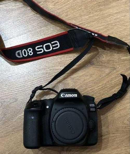 Фотоаппарат Canon 80D + 2 акб + 2 карты памяти