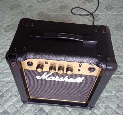 Гитарный комбоусилитель Marshall MG10CF