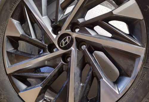 Колеса литые Hyundai Tucson R-18 235/60 (оригинал)