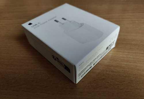 Сетевое зарядное устройство Apple mhje3ZM/A белый
