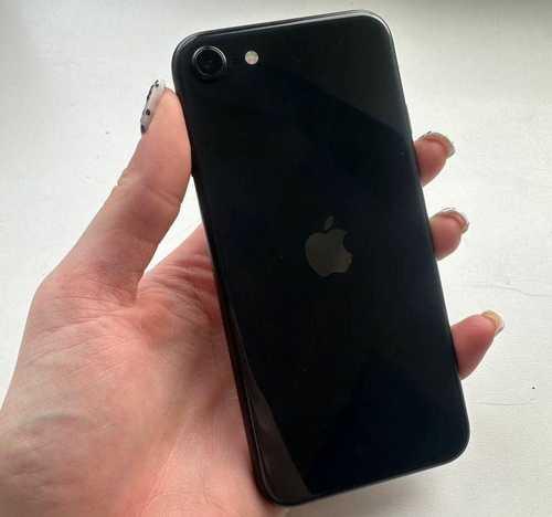 iPhone SE, 64 ГБ