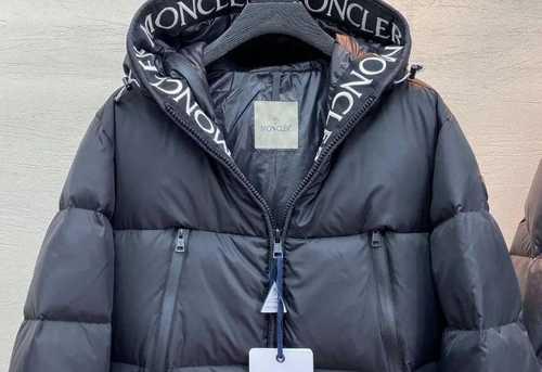 Пуховик Moncler вышивка Пуховик Moncler вышивка