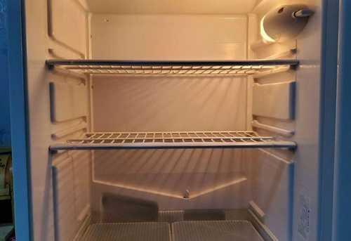 Холодильник двухкамерный indesit