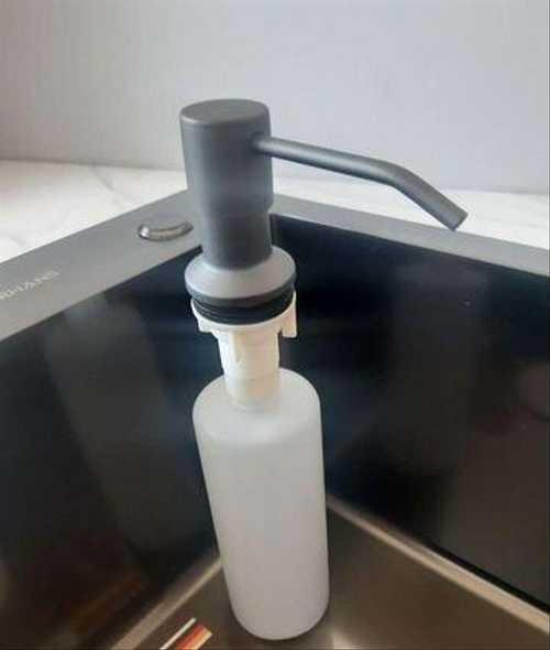 Дозатор для жидкого мыла