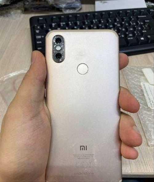 Xiaomi Mi A2 64Gb Ram 4Gb на запчасти
