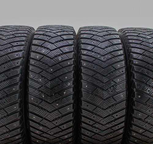 Goodyear Ultragrip Ice Arctic 215/65 R17 99T