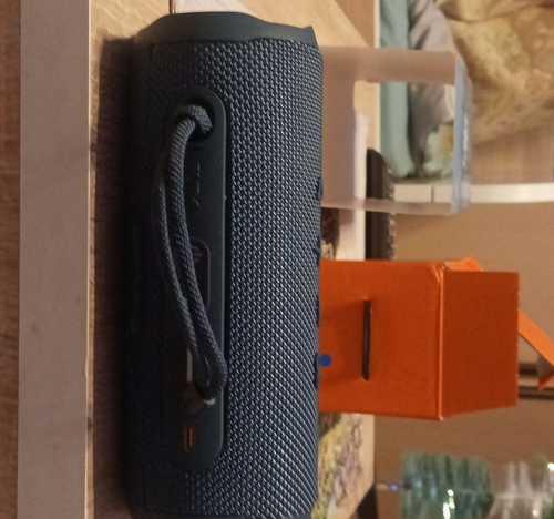 Акустические колонки jbl