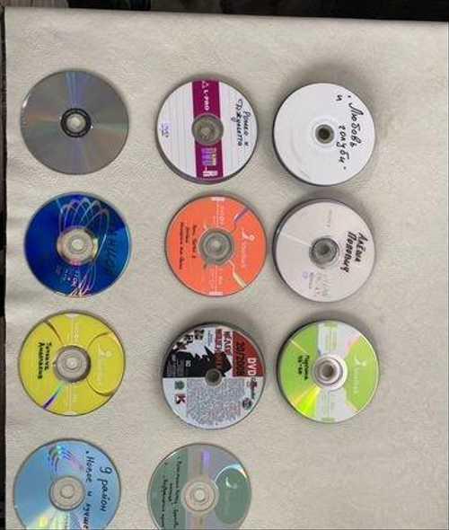 Диски DVD и CD,футляры,бу,папки для дисков
