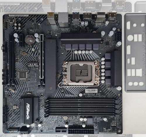 Asrock B760M PG Lightning/D4 сокет LGA1700