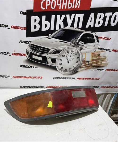 Фонарь задний правый Mazda 323f bg