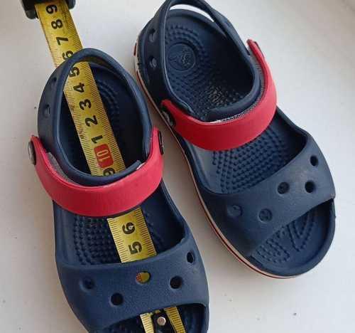 Сандалии crocs c8